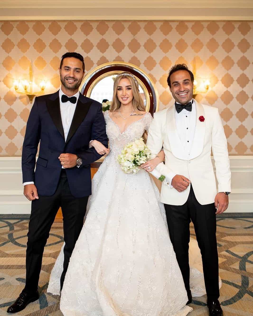 كريم فهمي يخطف الأضواء في إطلالات كلاسيكية أنيقة | مجلة الجوهرة